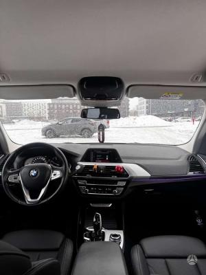 Black BMW X3 2019 in Vilnius, with an engine capacity of 2.00 L and mileage of 132 thousand km for 22500 €, photo 9 on AUTOMOTO.COM.LV