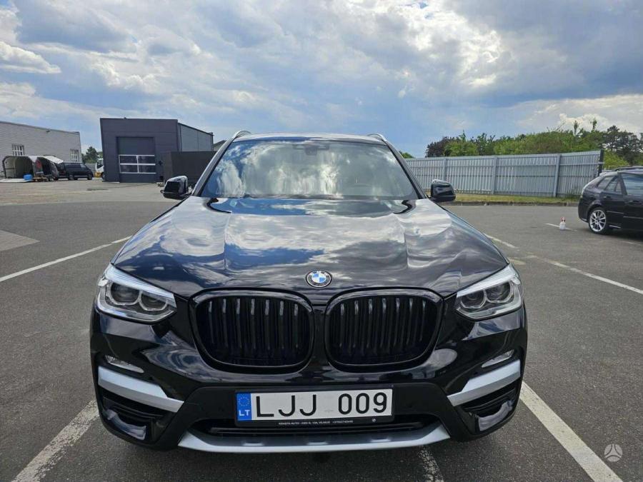Black BMW X3 2019 in Trakai, with an engine capacity of 2.00 L and mileage of 166 thousand km for 23500 €, photo 1 on AUTOMOTO.COM.LV