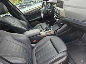 Black BMW X3 2019 in Trakai, with an engine capacity of 2.00 L and mileage of 166 thousand km for 23500 €, photo 5 on AUTOMOTO.COM.LV