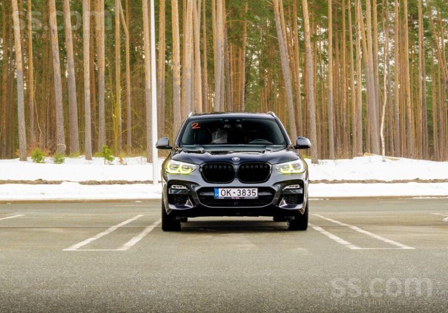 Black BMW X3 2019 in Riga, with an engine capacity of 3.00 L and mileage of 180 thousand km for 26590 €, photo 4 on AUTOMOTO.COM.LV