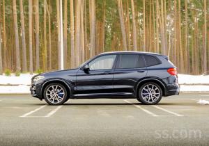 Black BMW X3 2019 in Riga, with an engine capacity of 3.00 L and mileage of 180 thousand km for 26590 €, photo 5 on AUTOMOTO.COM.LV