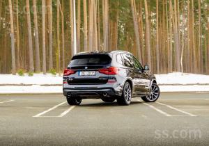 Black BMW X3 2019 in Riga, with an engine capacity of 3.00 L and mileage of 180 thousand km for 26590 €, photo 6 on AUTOMOTO.COM.LV