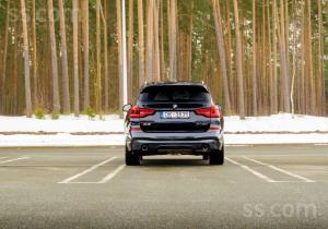 Black BMW X3 2019 in Riga, with an engine capacity of 3.00 L and mileage of 180 thousand km for 26590 €, photo 7 on AUTOMOTO.COM.LV