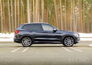 Black BMW X3 2019 in Riga, with an engine capacity of 3.00 L and mileage of 180 thousand km for 26590 €, photo 9 on AUTOMOTO.COM.LV