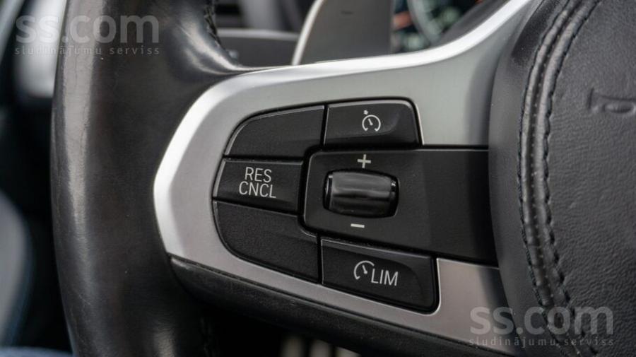 Black BMW X3 2019 in Riga, with an engine capacity of 3.00 L and mileage of 180 thousand km for 26590 €, photo 21 on AUTOMOTO.COM.LV