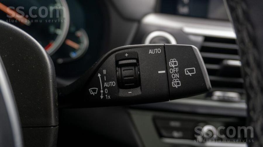 Black BMW X3 2019 in Riga, with an engine capacity of 3.00 L and mileage of 180 thousand km for 26590 €, photo 22 on AUTOMOTO.COM.LV