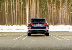 Black BMW X3 2019 in Riga, with an engine capacity of 3.00 L and mileage of 180 thousand km for 25590 €, photo 7 on AUTOMOTO.COM.LV