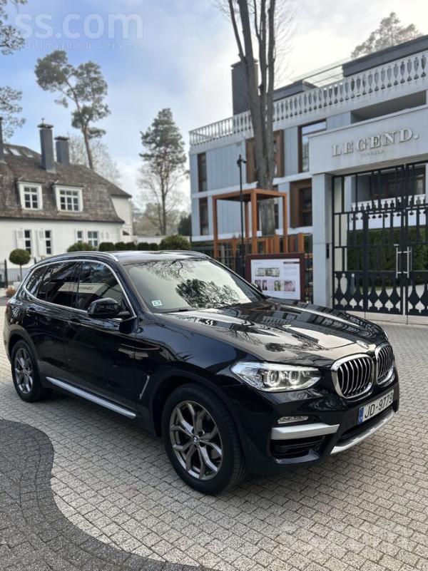 Black BMW X3 2019 in Riga, with an engine capacity of 2.00 L and mileage of 159 thousand km for 26900 €, photo 4 on AUTOMOTO.COM.LV
