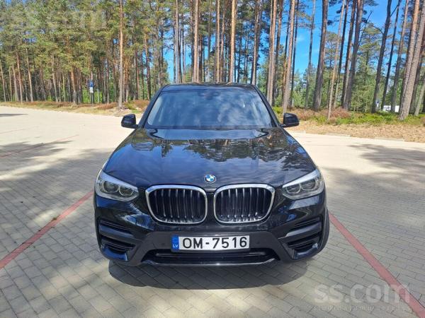 Black BMW X3 2019 in Riga, with an engine capacity of 2.00 L and mileage of 133 thousand km for 23300 €, photo 10 on AUTOMOTO.COM.LV
