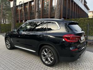 Black BMW X3 2019 in Riga, with an engine capacity of 2.00 L and mileage of 179 thousand km for 21900 €, photo 5 on AUTOMOTO.COM.LV