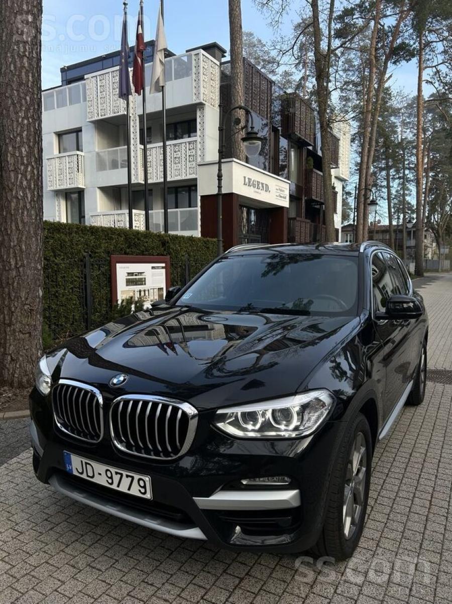 Black BMW X3 2019 in Riga, with an engine capacity of 2.00 L and mileage of 179 thousand km for 21900 €, photo 8 on AUTOMOTO.COM.LV