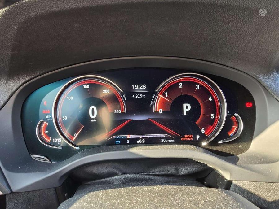 Black BMW X3 2019 in Vilnius, with an engine capacity of 2.00 L and mileage of 271 thousand km for 23500 €, photo 7 on AUTOMOTO.COM.LV