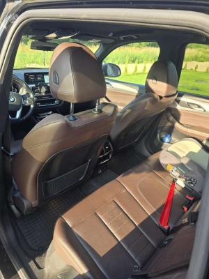 Black BMW X3 2019 in Vilnius, with an engine capacity of 2.00 L and mileage of 271 thousand km for 23500 €, photo 10 on AUTOMOTO.COM.LV