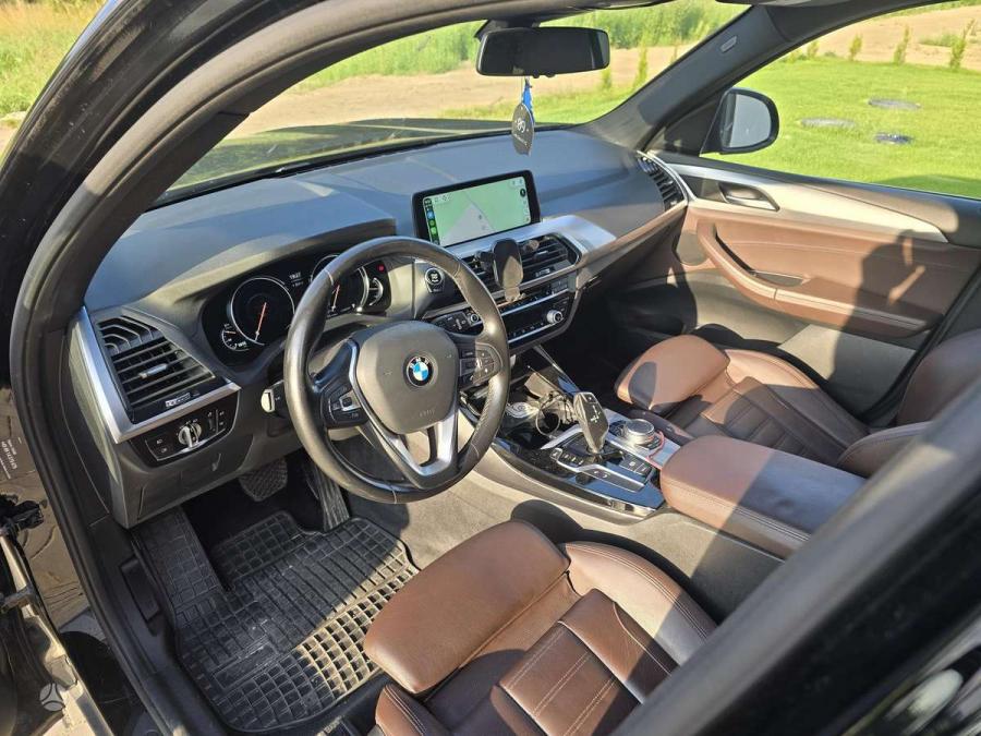 Black BMW X3 2019 in Vilnius, with an engine capacity of 2.00 L and mileage of 271 thousand km for 23500 €, photo 11 on AUTOMOTO.COM.LV