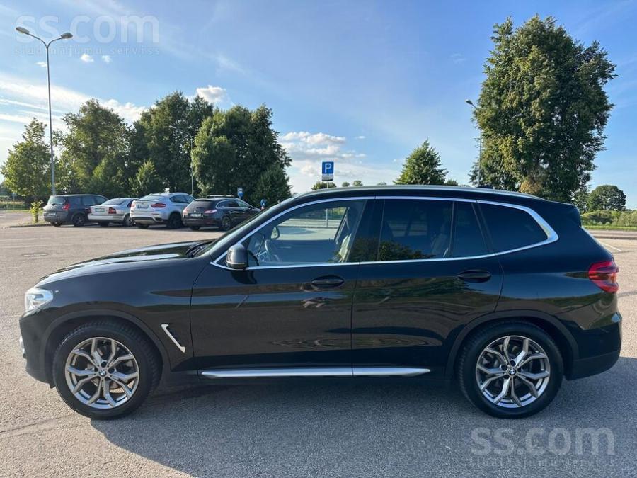 Black BMW X3 2019 in Daugavpils, with an engine capacity of 2.00 L and mileage of 193 thousand km for 20900 €, photo 4 on AUTOMOTO.COM.LV