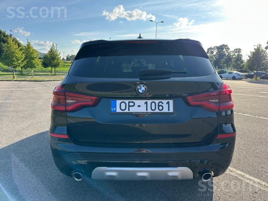 Black BMW X3 2019 in Daugavpils, with an engine capacity of 2.00 L and mileage of 193 thousand km for 20900 €, photo 5 on AUTOMOTO.COM.LV