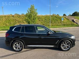 Black BMW X3 2019 in Daugavpils, with an engine capacity of 2.00 L and mileage of 193 thousand km for 20900 €, photo 6 on AUTOMOTO.COM.LV