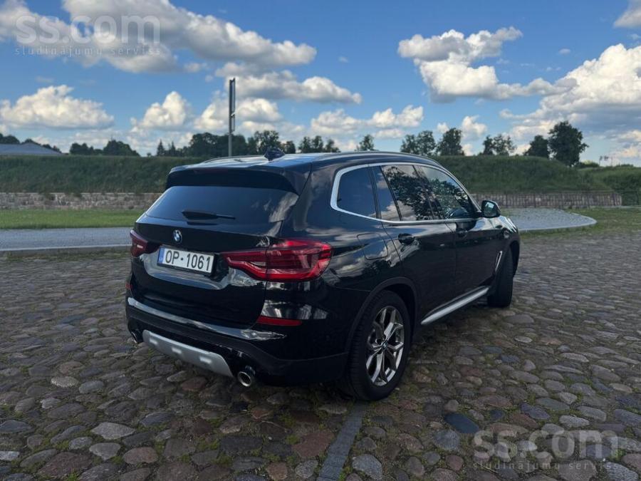 Black BMW X3 2019 in Daugavpils, with an engine capacity of 2.00 L and mileage of 193 thousand km for 20900 €, photo 19 on AUTOMOTO.COM.LV