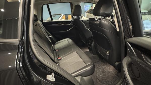 Black BMW X3 2019 in Marupe, with an engine capacity of 2.00 L and mileage of 134 thousand km for 20500 €, photo 8 on AUTOMOTO.COM.LV
