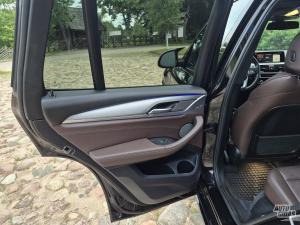 Black BMW X3 2019 in Telschi, with an engine capacity of 2.00 L and mileage of 186 thousand km for 21000 €, photo 18 on AUTOMOTO.COM.LV