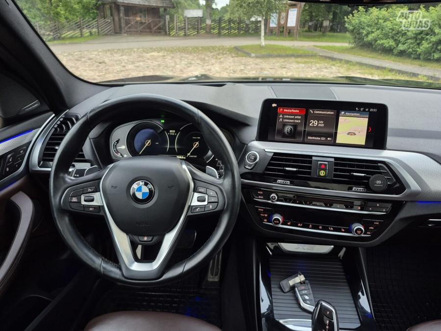 Black BMW X3 2019 in Telschi, with an engine capacity of 2.00 L and mileage of 186 thousand km for 21000 €, photo 26 on AUTOMOTO.COM.LV