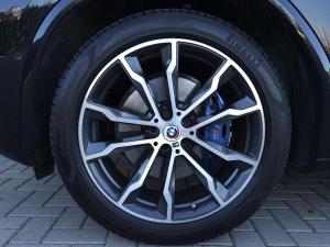 Black BMW X3 2019 in Kaunas, with an engine capacity of 3.00 L and mileage of 260 thousand km for 24950 €, photo 12 on AUTOMOTO.COM.LV
