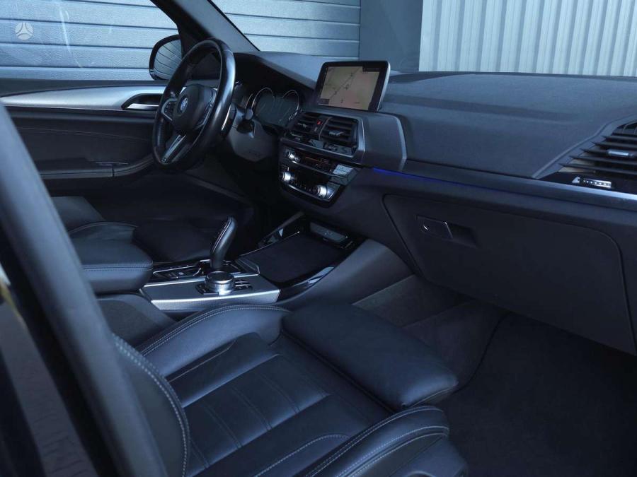 Black BMW X3 2019 in Kaunas, with an engine capacity of 3.00 L and mileage of 260 thousand km for 24950 €, photo 21 on AUTOMOTO.COM.LV