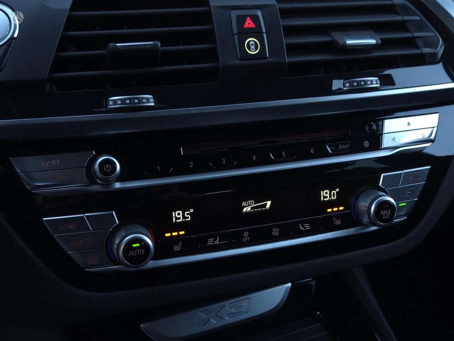 Black BMW X3 2019 in Kaunas, with an engine capacity of 3.00 L and mileage of 260 thousand km for 24950 €, photo 31 on AUTOMOTO.COM.LV