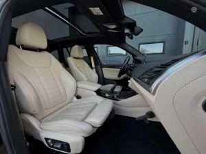 Black BMW X3 2019 in Kaunas, with an engine capacity of 2.99 L and mileage of 259 thousand km for 26999 €, photo 23 on AUTOMOTO.COM.LV