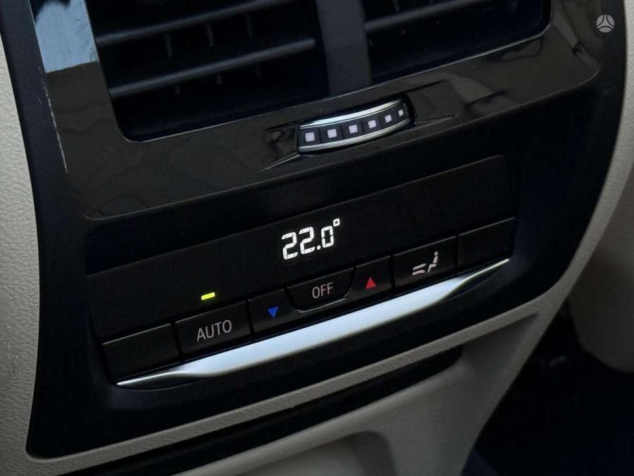Black BMW X3 2019 in Kaunas, with an engine capacity of 2.99 L and mileage of 259 thousand km for 26999 €, photo 25 on AUTOMOTO.COM.LV
