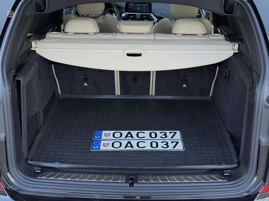 Black BMW X3 2019 in Kaunas, with an engine capacity of 2.99 L and mileage of 259 thousand km for 26999 €, photo 36 on AUTOMOTO.COM.LV
