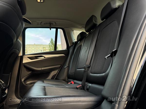 Black BMW X3 2019 in Riga, with an engine capacity of 0.00 L and mileage of 280 thousand km for 16990 €, photo 9 on AUTOMOTO.COM.LV