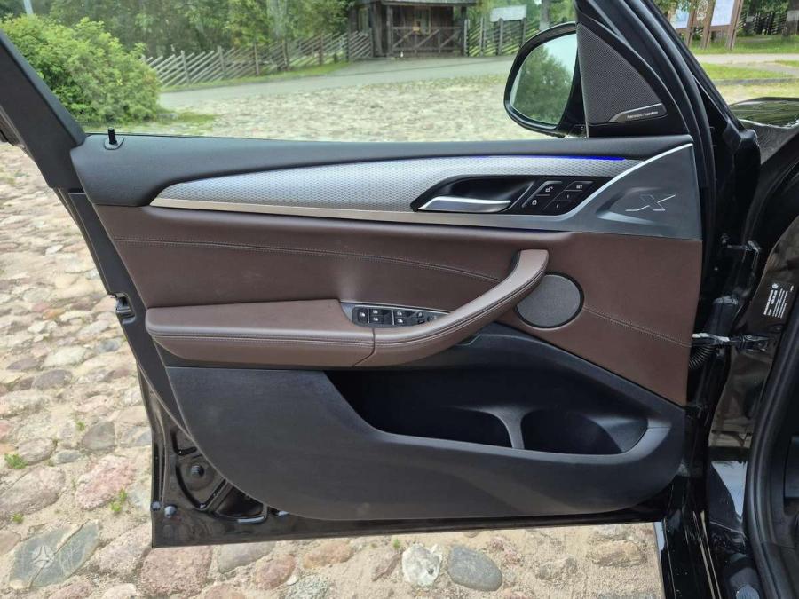 Black BMW X3 2019 in Telschi, with an engine capacity of 2.00 L and mileage of 187 thousand km for 21000 €, photo 13 on AUTOMOTO.COM.LV