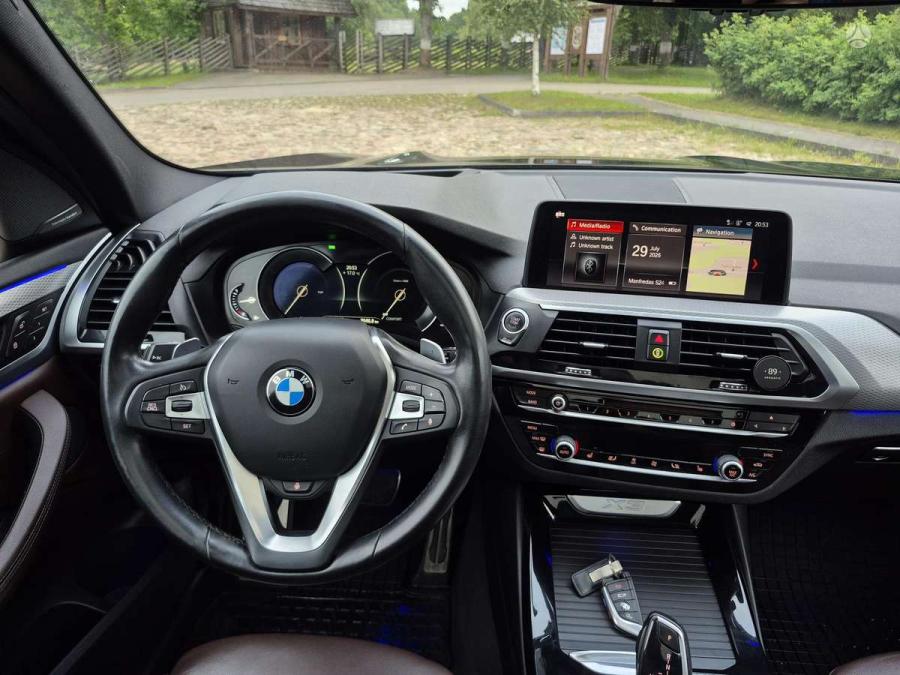 Black BMW X3 2019 in Telschi, with an engine capacity of 2.00 L and mileage of 187 thousand km for 21000 €, photo 26 on AUTOMOTO.COM.LV