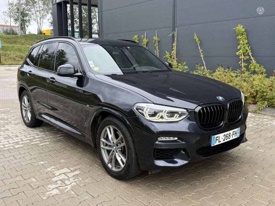 Black BMW X3 2019 in Vilnius, with an engine capacity of 3.00 L and mileage of 267 thousand km for 17800 €, photo 1 on AUTOMOTO.COM.LV