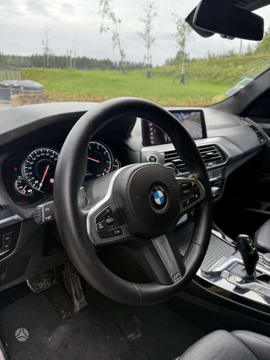 Black BMW X3 2019 in Vilnius, with an engine capacity of 3.00 L and mileage of 267 thousand km for 17800 €, photo 11 on AUTOMOTO.COM.LV