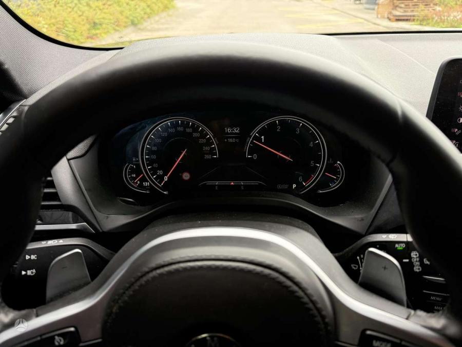 Black BMW X3 2019 in Vilnius, with an engine capacity of 3.00 L and mileage of 267 thousand km for 17800 €, photo 15 on AUTOMOTO.COM.LV