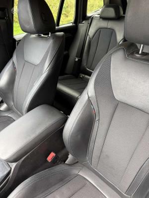 Black BMW X3 2019 in Vilnius, with an engine capacity of 3.00 L and mileage of 267 thousand km for 17800 €, photo 22 on AUTOMOTO.COM.LV