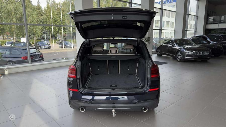 Black BMW X3 2019 in Marijampole, with an engine capacity of 2.00 L and mileage of 178 thousand km for 24999 €, photo 6 on AUTOMOTO.COM.LV