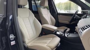 Black BMW X3 2019 in Marijampole, with an engine capacity of 2.00 L and mileage of 178 thousand km for 24999 €, photo 17 on AUTOMOTO.COM.LV
