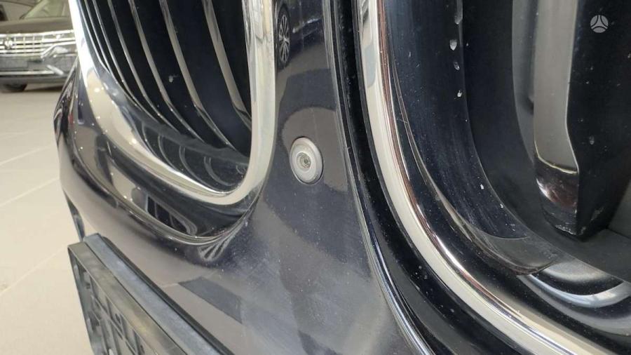 Black BMW X3 2019 in Marijampole, with an engine capacity of 2.00 L and mileage of 178 thousand km for 24999 €, photo 22 on AUTOMOTO.COM.LV
