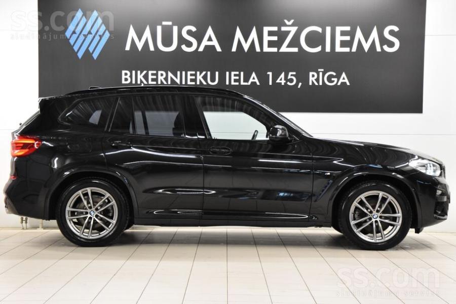 Black BMW X3 2019 in Riga, with an engine capacity of 2.00 L and mileage of 115 thousand km for 25990 €, photo 5 on AUTOMOTO.COM.LV