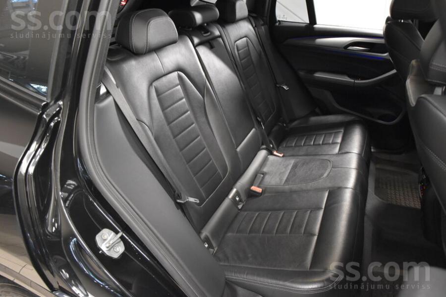 Black BMW X3 2019 in Riga, with an engine capacity of 2.00 L and mileage of 115 thousand km for 25990 €, photo 17 on AUTOMOTO.COM.LV