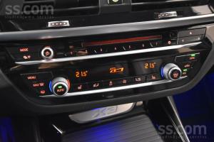 Black BMW X3 2019 in Riga, with an engine capacity of 2.00 L and mileage of 115 thousand km for 25990 €, photo 19 on AUTOMOTO.COM.LV