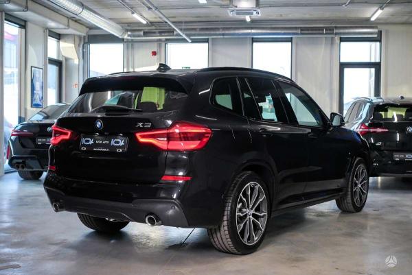 Black BMW X3 2020 in Kaunas, with an engine capacity of 2.99 L and mileage of 199 thousand km for 27450 €, photo 9 on AUTOMOTO.COM.LV