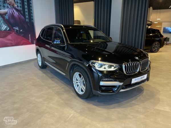 Black BMW X3 2020 in Kaunas, with an engine capacity of 2.00 L and mileage of 178 thousand km for 28339 €, photo 3 on AUTOMOTO.COM.LV