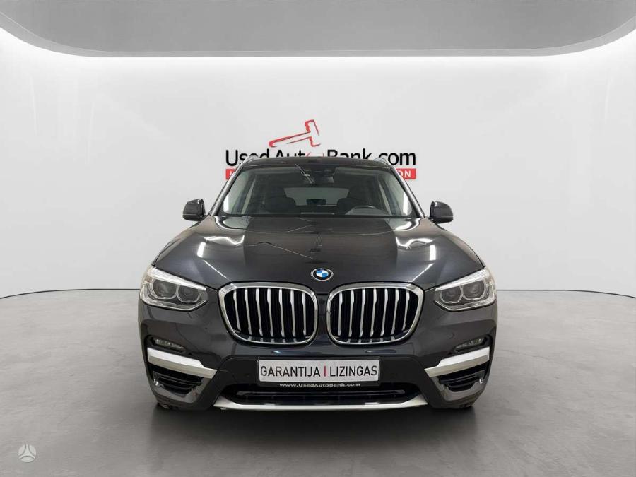 Black BMW X3 2020 in Vilnius, with an engine capacity of 2.00 L and mileage of 99 thousand km for 27225 €, photo 2 on AUTOMOTO.COM.LV