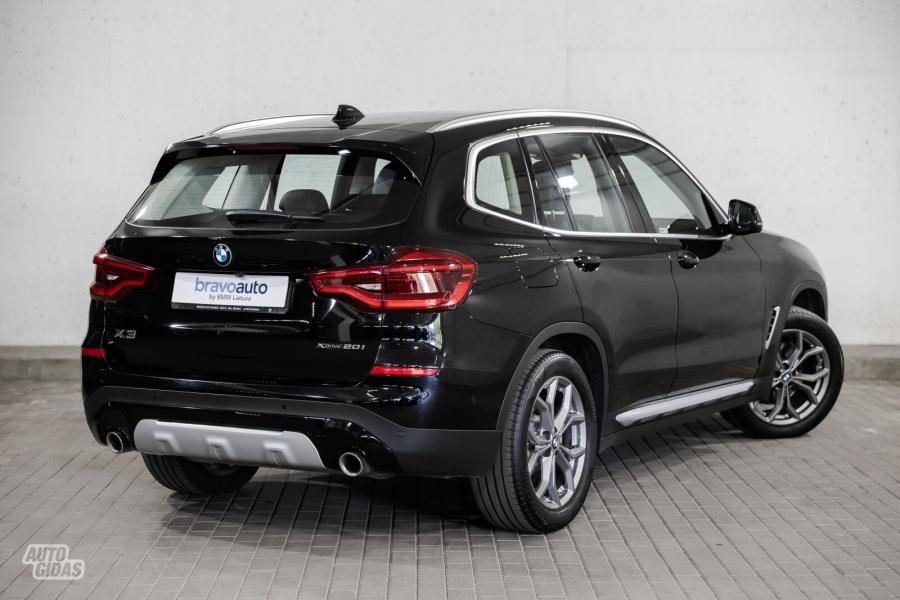 Black BMW X3 2020 in Vilnius, with an engine capacity of 2.00 L and mileage of 70 thousand km for 27491 €, photo 9 on AUTOMOTO.COM.LV