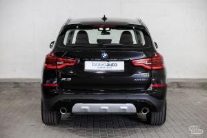 Black BMW X3 2020 in Vilnius, with an engine capacity of 2.00 L and mileage of 70 thousand km for 27491 €, photo 11 on AUTOMOTO.COM.LV