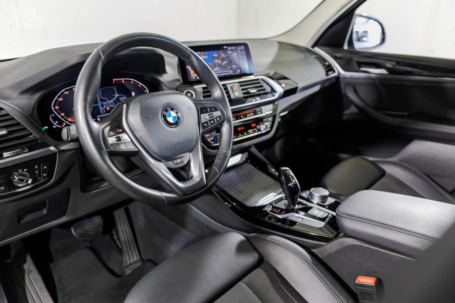 Black BMW X3 2020 in Vilnius, with an engine capacity of 2.00 L and mileage of 70 thousand km for 27491 €, photo 12 on AUTOMOTO.COM.LV